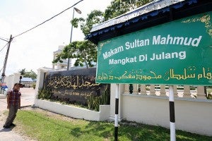 Sultan Mahmud Mangkat Dijulang: Benarkah Sumpah Muntah Darah 7 ...