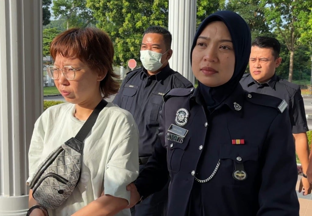 "Satu perbuatan kejam" - Wanita Simbah OKU Dengan Air Panas Dipenjara ...