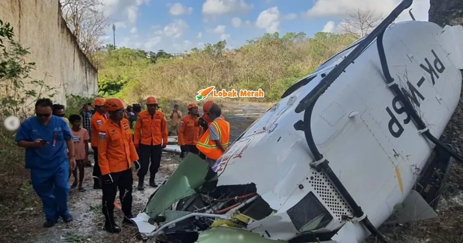 Helikopter Jatuh Di Bali Gara-gara Tersangkut Tali Layang-layang - Lobak Merah